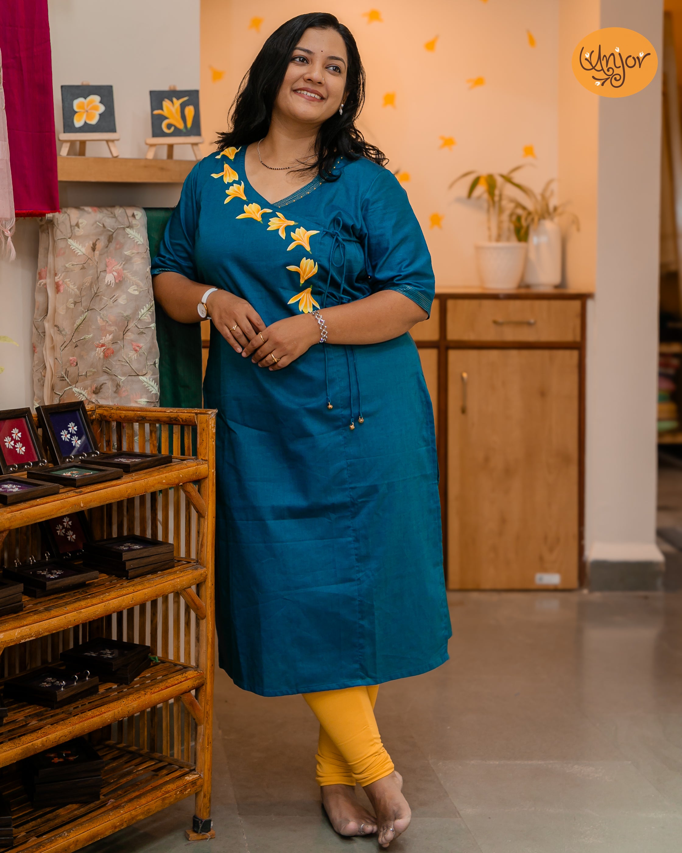 Sonchafa Barabandi Style Kurti – Anjor by Janhavi